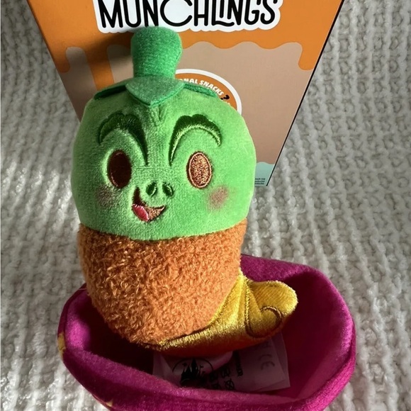 Disney | Other | 224 Disney Parks Munchlings Sensational Snacks Pascal ...
